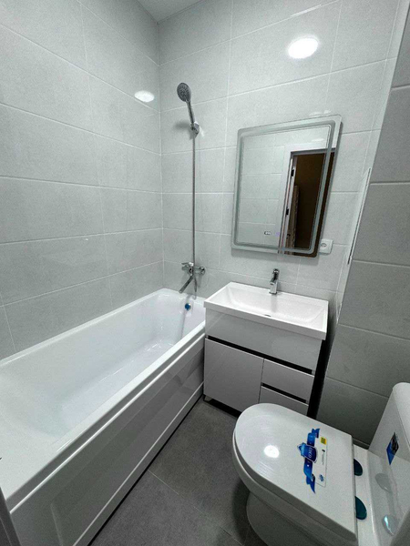 Продается Евро квартира феруза ЭКО базар 1в2/4/5 43м²