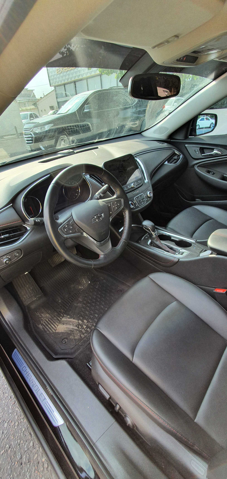 Malibu XL краска родная машина новая 9800 км Танировка 4 баллон новый