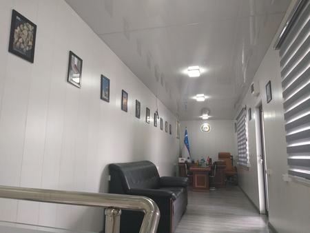 Konteynir pod ofis контейнер