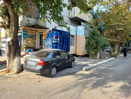 Dom sotiladi 2 xonalik.