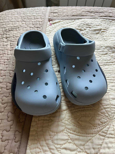 Продам Детские Кроксы