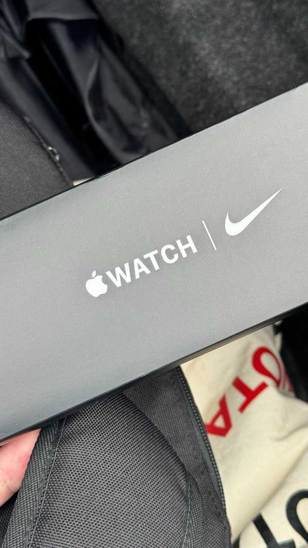 Apple Watch SE cellular Nike Sport band