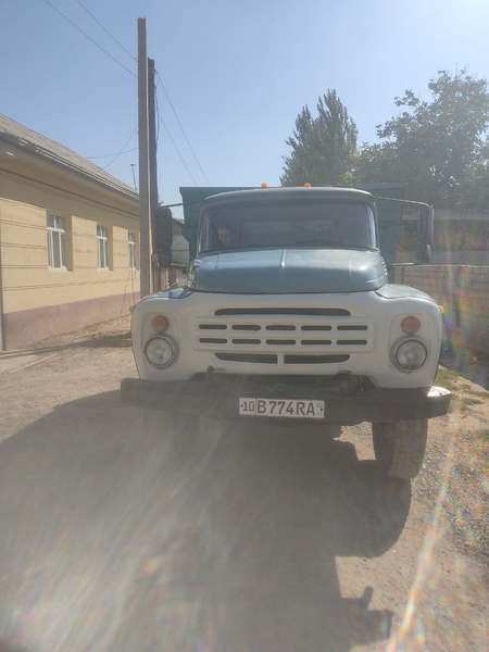 ЗИЛ сотилади 130
