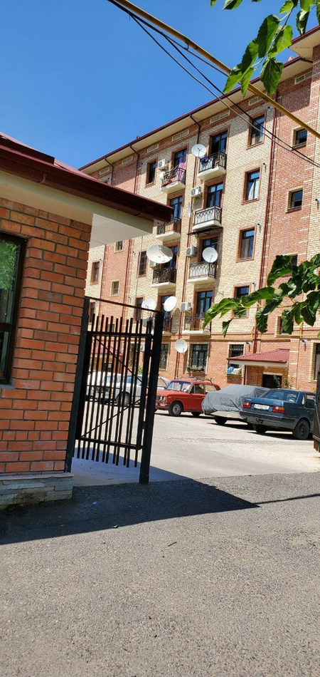 Сдается 3 х комнатная Яккасарай, улица Кичик Беш ягач. Орентир Глинка