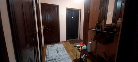 Продается 1 комнатная в Чирчике 47 кв остановка атлант