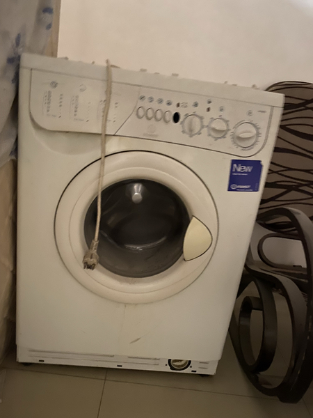 Стиральная машина рабочая Indesit
