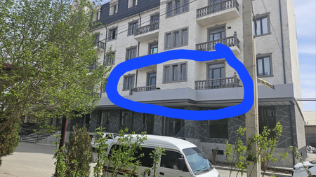 Урганч шахрида Зиёд дукон ёнида янги дома 2 каватда 3 хонали кв сотила
