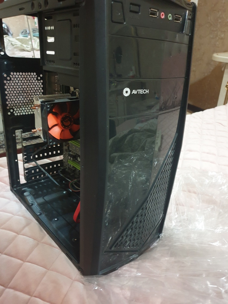 Huanazhi x79 8/16 ядер  + кейс + SSD