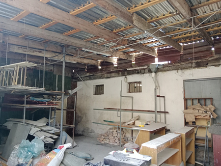 Складское помещение в аренду. На задней стороне рынка Октябрь.