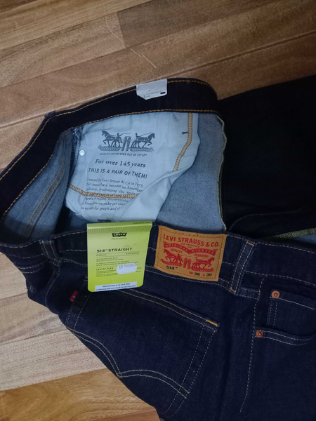 Продам мужские джинсы Levis 514 straight