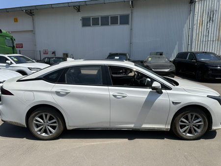 BYD Yuan up фул с допопциями