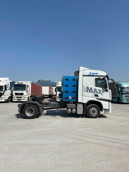 Седельный тягач Howo-Max 460 4x2 CNG 
(пневмоподвеска, AMT, ретардер)