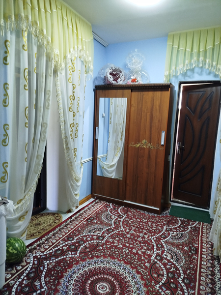 Srochna uy sotiladi. Samarqand Jomboy sentr Uy tuman markazida