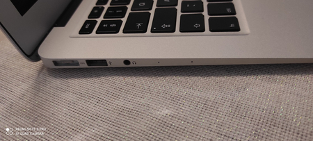 Mac Book Air sotiladi
