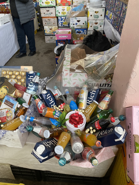 принимаем заказы на подаки