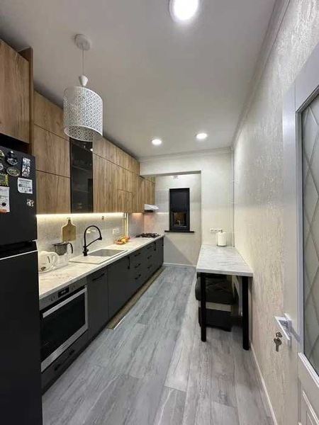 Срочно продается 3/5/9 квартира  80 м² на Ц2   (США)