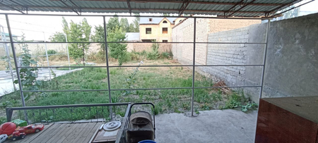 3 sotik yer 2 xona uyi bilan