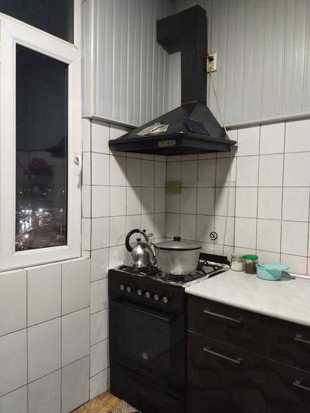 Срочно продается  3-комнатная квартира КАРАСУ-6 Авайхон 3-9-9, 90 кв