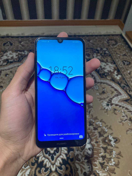 Huawei y6 32gb    .