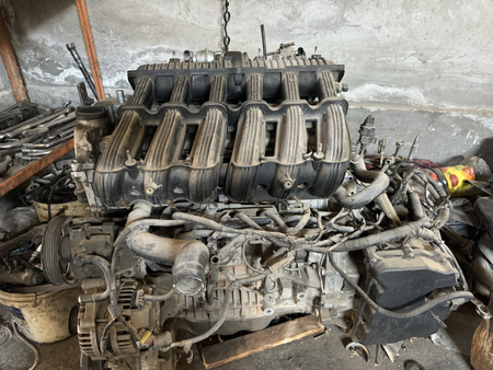Epika 2.5 l mator karobka kalektor generator hama zapchasti bor mator