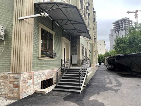 Продажа Офисное помещение 1000 м² на Мирзо Улугбекском районе (J3123)