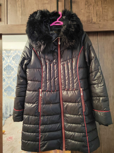 Срочно продаю зимние осенние куртки в хорошем состоянии. Замки целые.