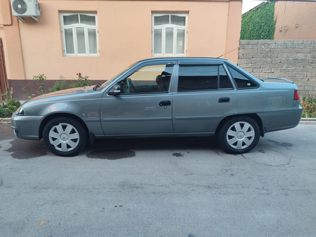 Srochno Nexia 2 sotiladi