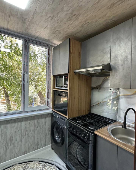 Продается квартира на 2 этаже площадью 55 кв.м. На Партсъезде