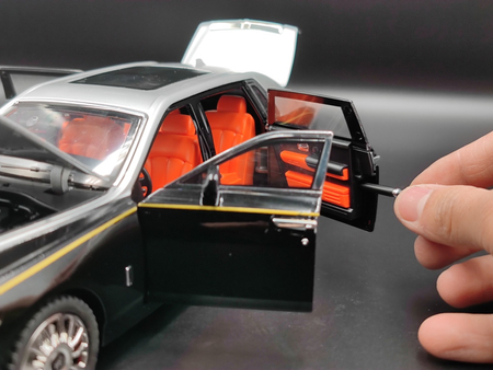 Rolls Royce Phantom Mansory 1:18 металлическая - Доставка
