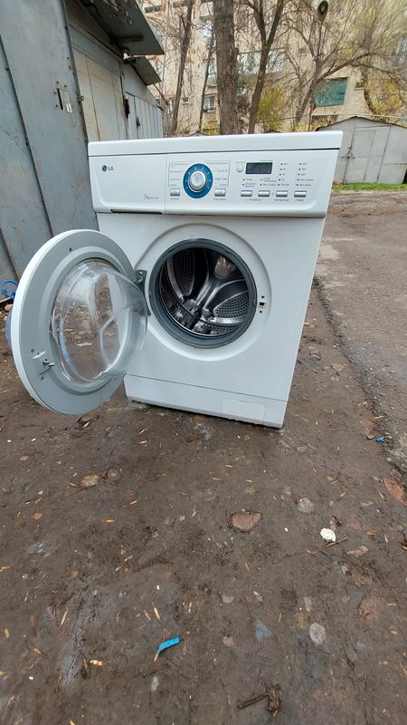 Продаётся стиральная машина LG 5кг