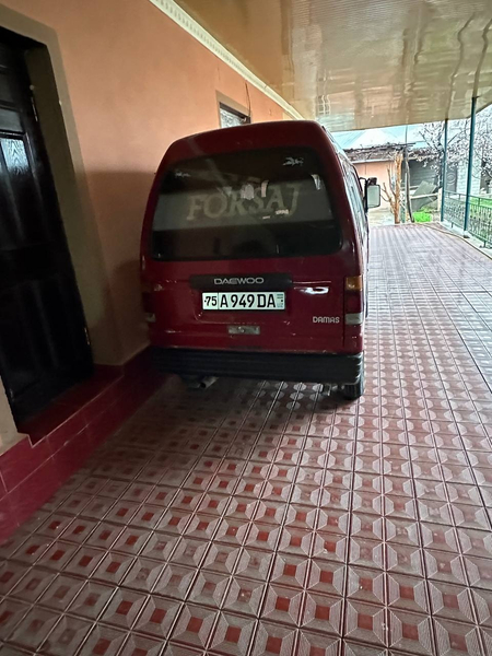 Moshin yaxshi holatda narxi kelishiladi bita eshigida karaskasi bor.