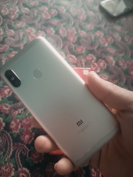 Redmi 6 pro 4/64gb