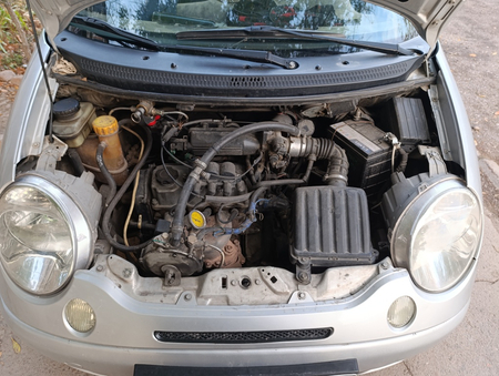 Matiz mashina sotiladi
