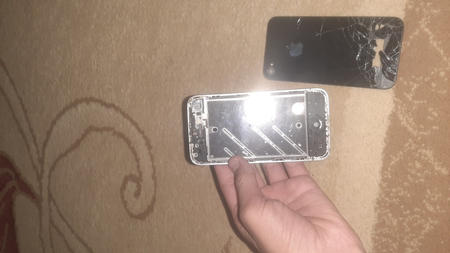 IPhone 4 zapchas kelishamiz