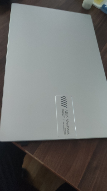 Asus vivobook xolati ideal sotib olinganiga 1 oy bo‘ldi