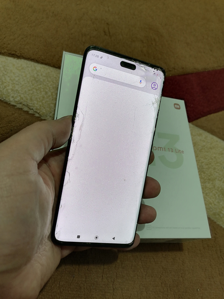 Xiaomi Mi 13 Lite 5G Flagman На Экране  трещина есть. Память 128Гб