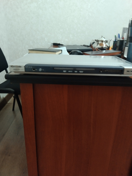 Продается DVD player в отличном состоянии