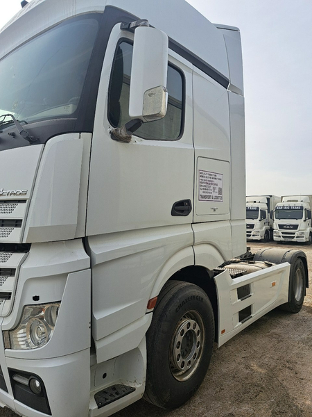 Тягач MERSEDEZ BENZ сотилади