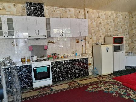 Nazarbek turkiston yangariq maxallada hovli sotiladi, 8 sotix 4 hona,