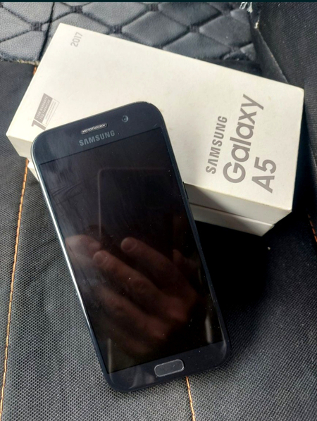 Samsung A5 2017 ideal xolatda yangidek