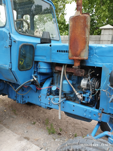Traktor MTZ 80 sotiladi