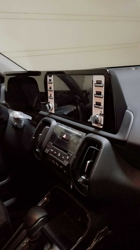Kia sonet 2 pozitsiyasi sotiladi
