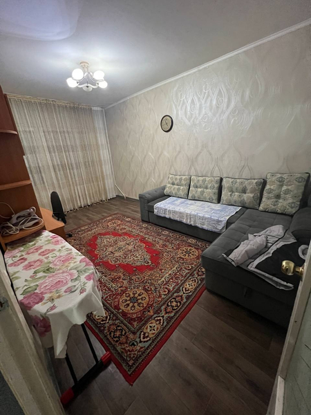 Сдаётся в аренду за 350. 3 комнатная.яшнабацкий район.