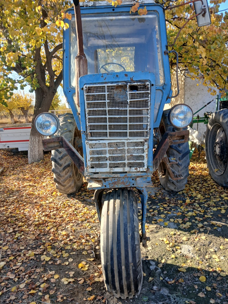 Traktor MTZ80 holati yaxshi
