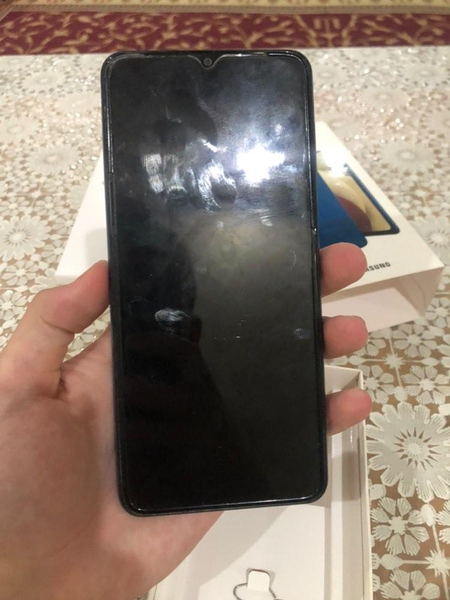 Samsung a12 srochna sotiladi