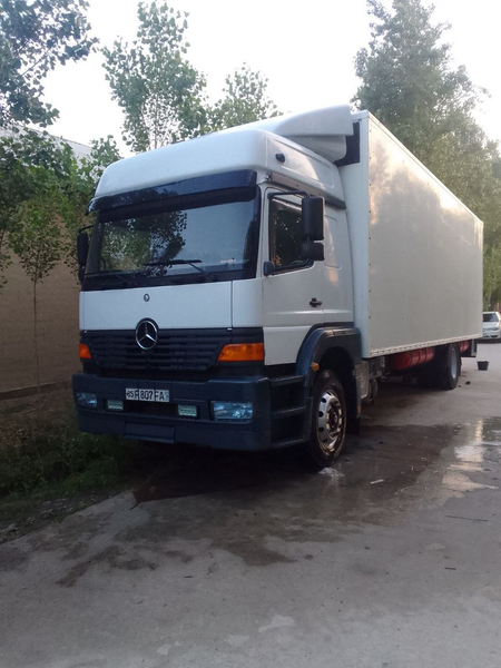 Mercedes Bens Atiko