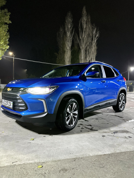 Срочнооо Tracker 2 Premier sotiladi