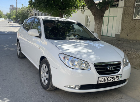 Hyunda-i Elantra 2009
