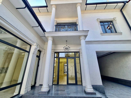Продается Евро дом на Центре Луначарского