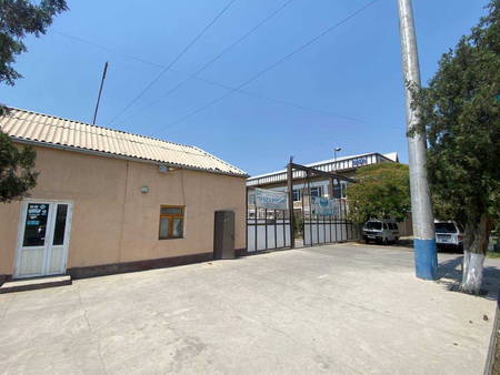 70 sotix yer maydoniga ega ishlab chiqarish uchun 1440 m2 bino.